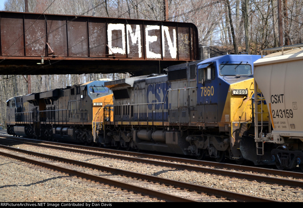 CSX C40-8W 7860 trails on Q418-09